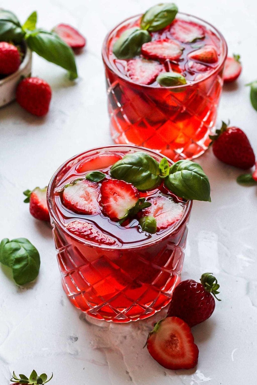 25 Of Our Favorite Spring Cocktails to Reflect the Season